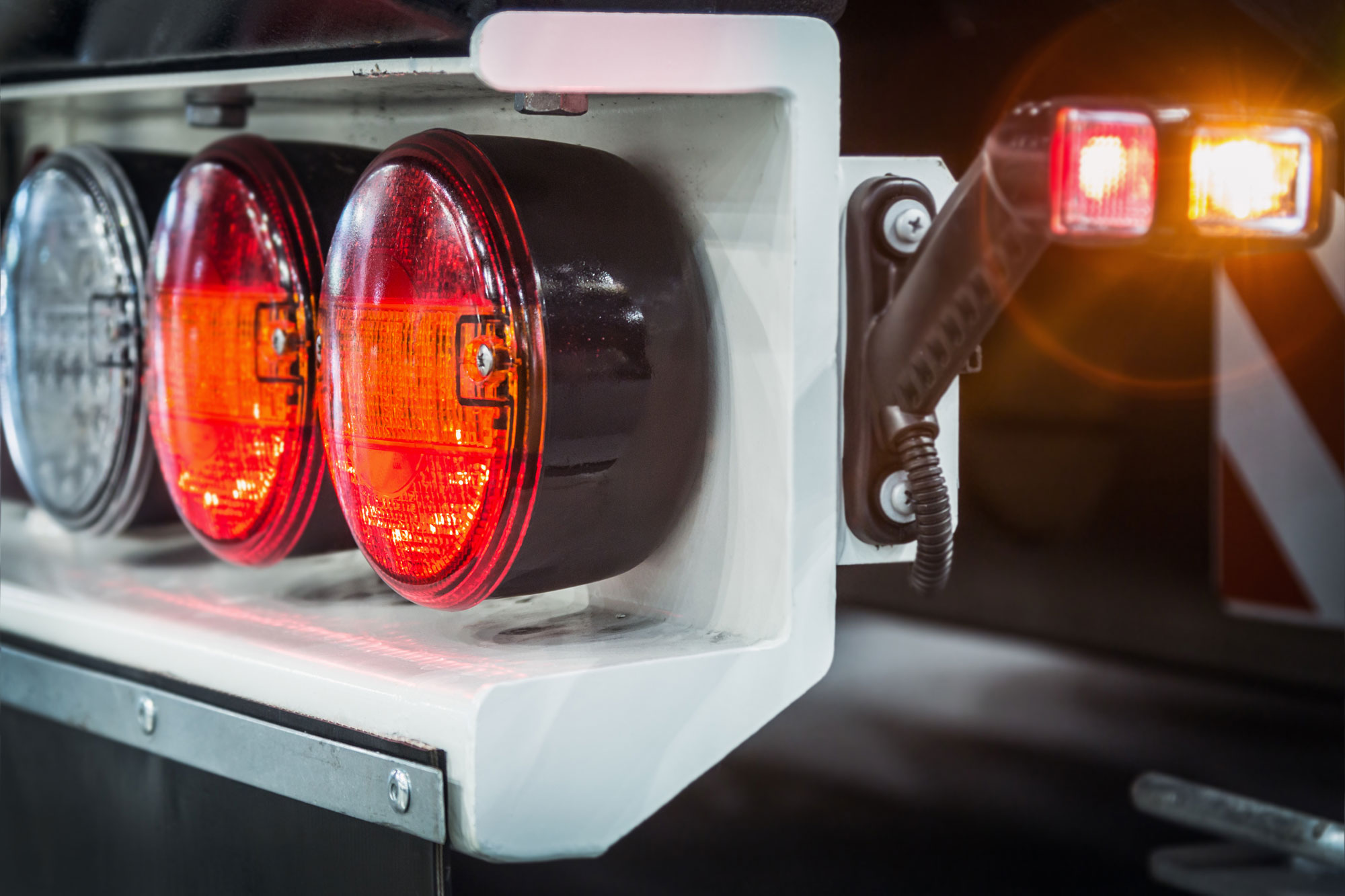 Einbau von LED-Leuchten – Hoelzle